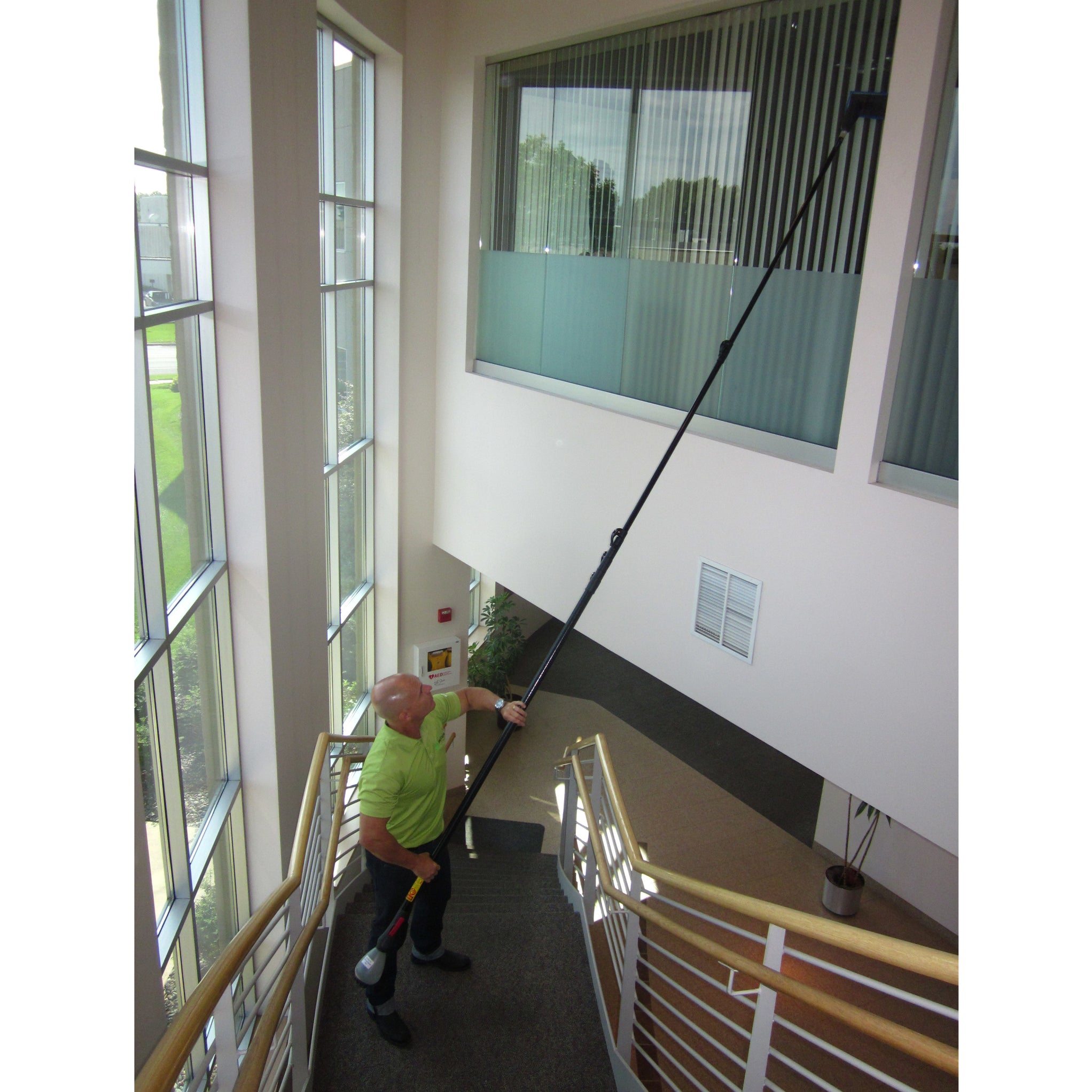Cleano 25' Hydro-Clean Telescopic Window and Solid Surface Cleaning Sy ...
